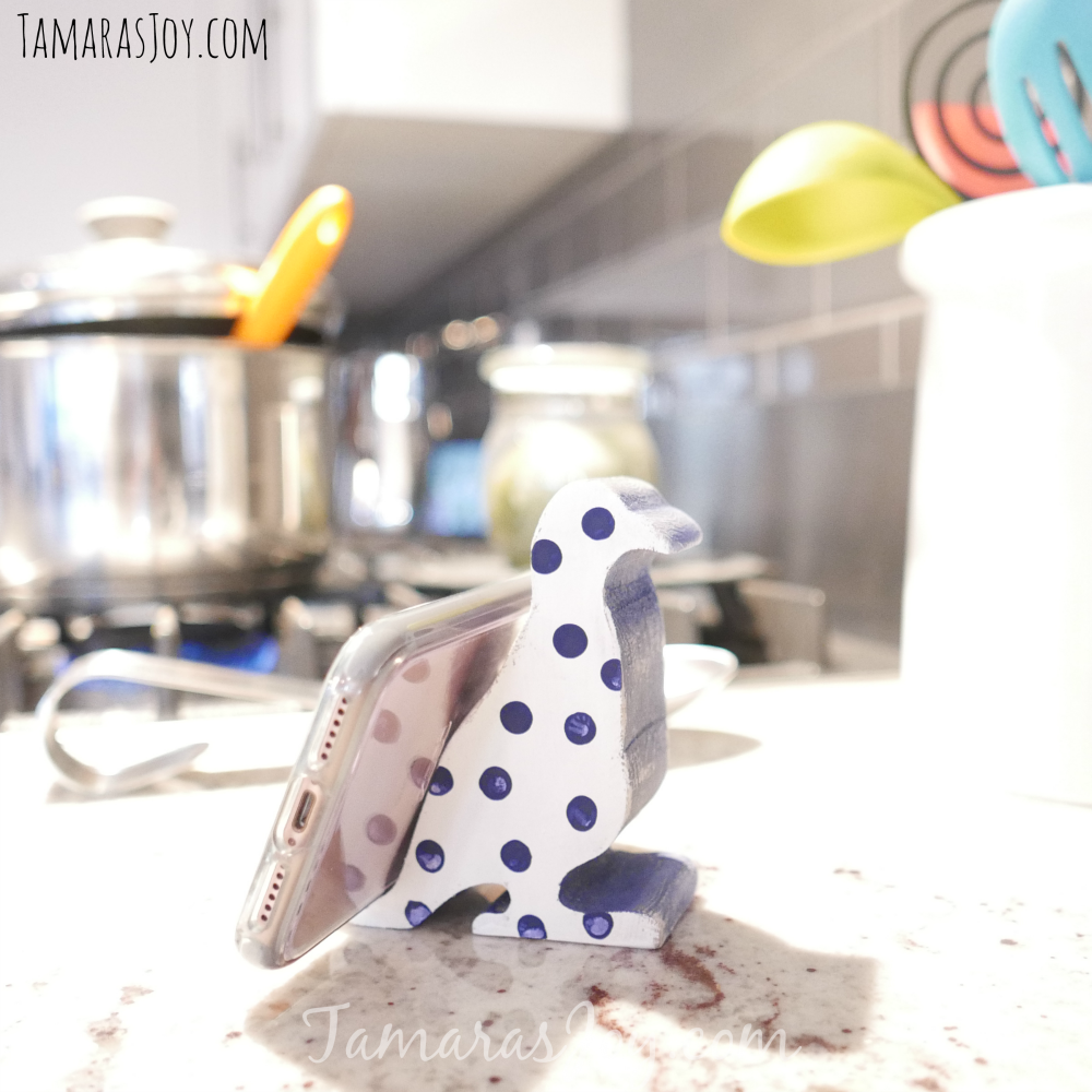 Wooden Scroll Saw Cell Phone Holder – Tamaras Joy